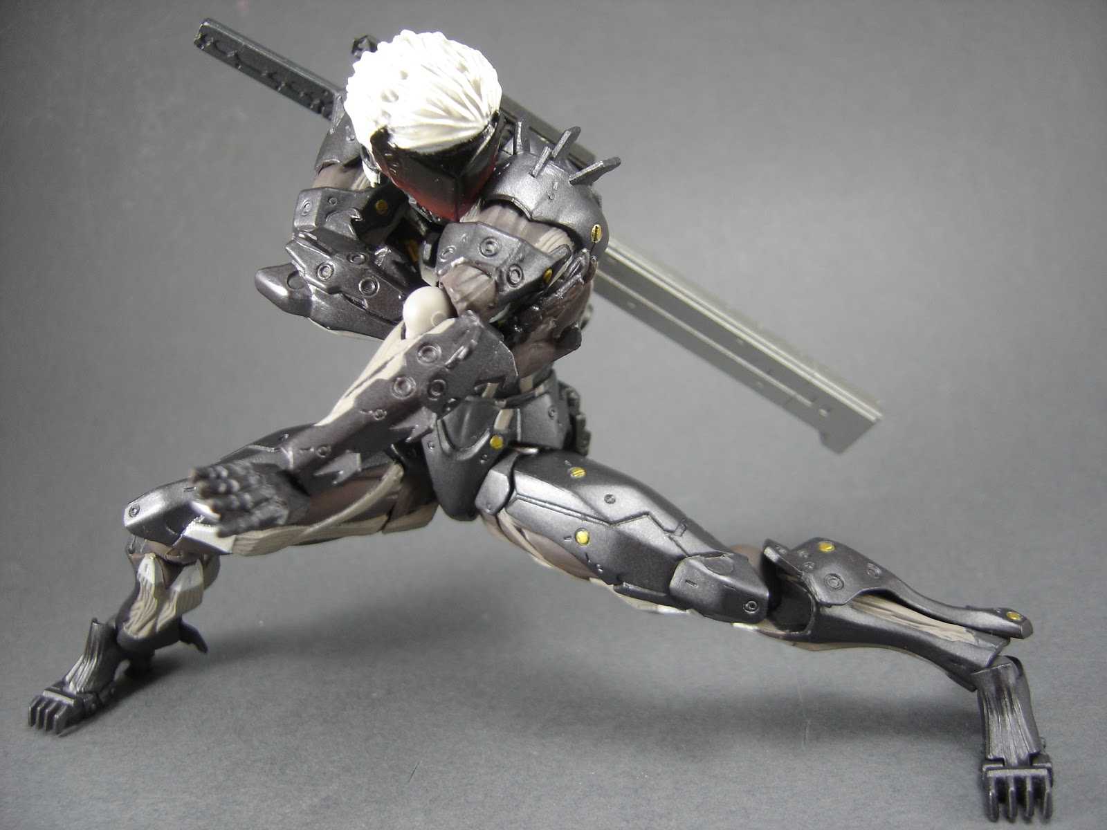 Lightning Ace's gundams: Revoltech Raiden from metal gear rising ...