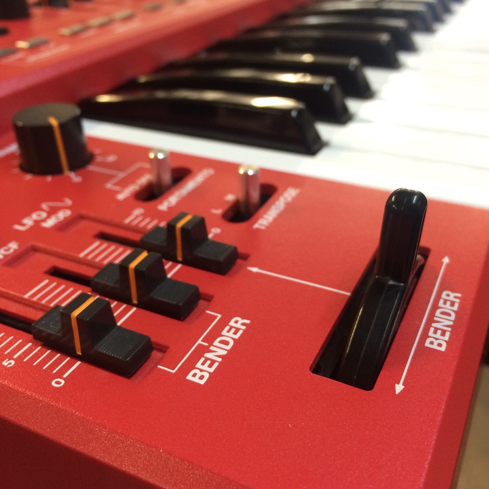 MATRIXSYNTH: Red Roland SH-101