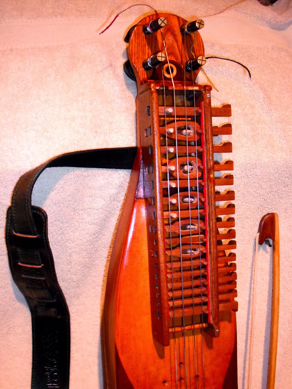 Backcountry Strings: More of those moraharpas...