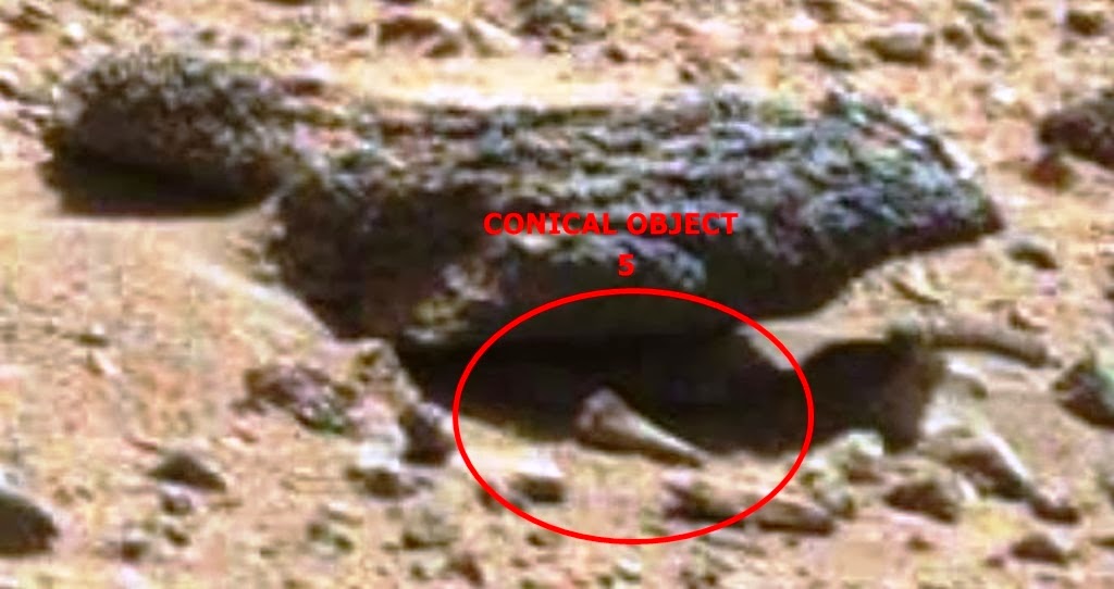 Curiosity latest images show unexplained objects on Mars – Jan 30, 2014