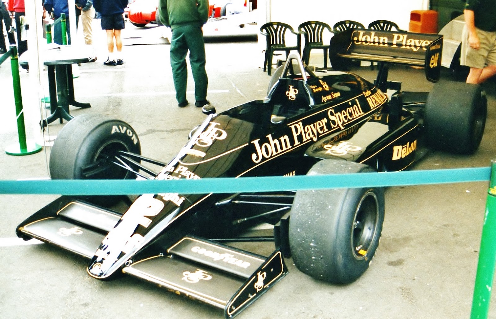 Ferraris and Other Things: Lotus 98T