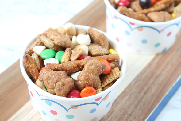 Whatcha Makin' Now?: Crock-Pot Sweet and Salty Snack Mix