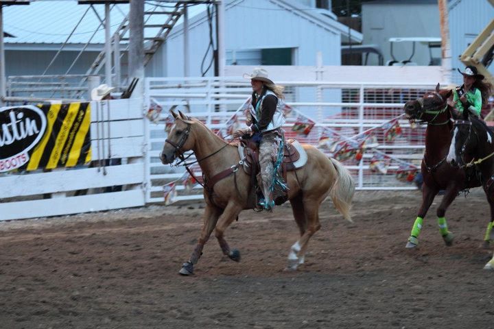 Miss Rodeo Iowa 2011: Dayton and Ft. Madison rodeos