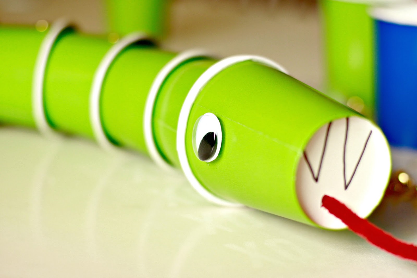 Larissa Another Day: Fun with the Kids Fridays: Snake O'Cups