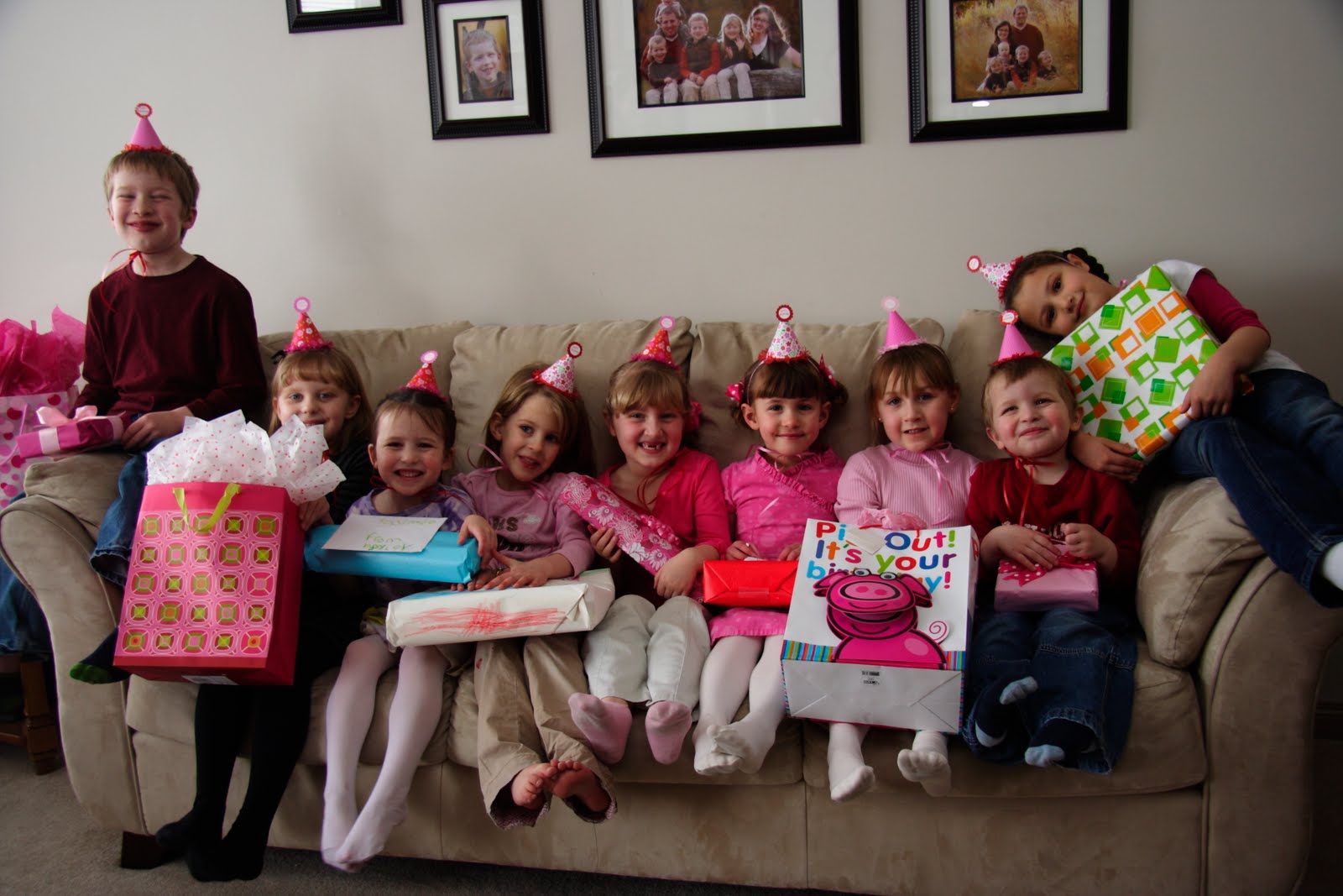 Making Merry Memories: The Tiny Party - Party Time Fun