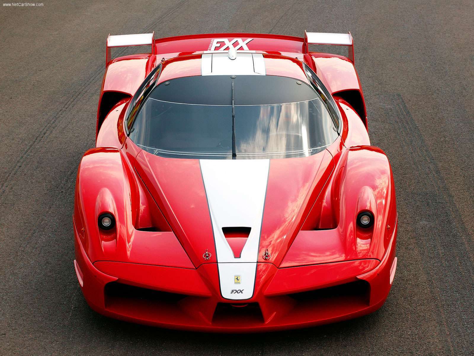 Ferrari FXX:Car Free Wallpapers New