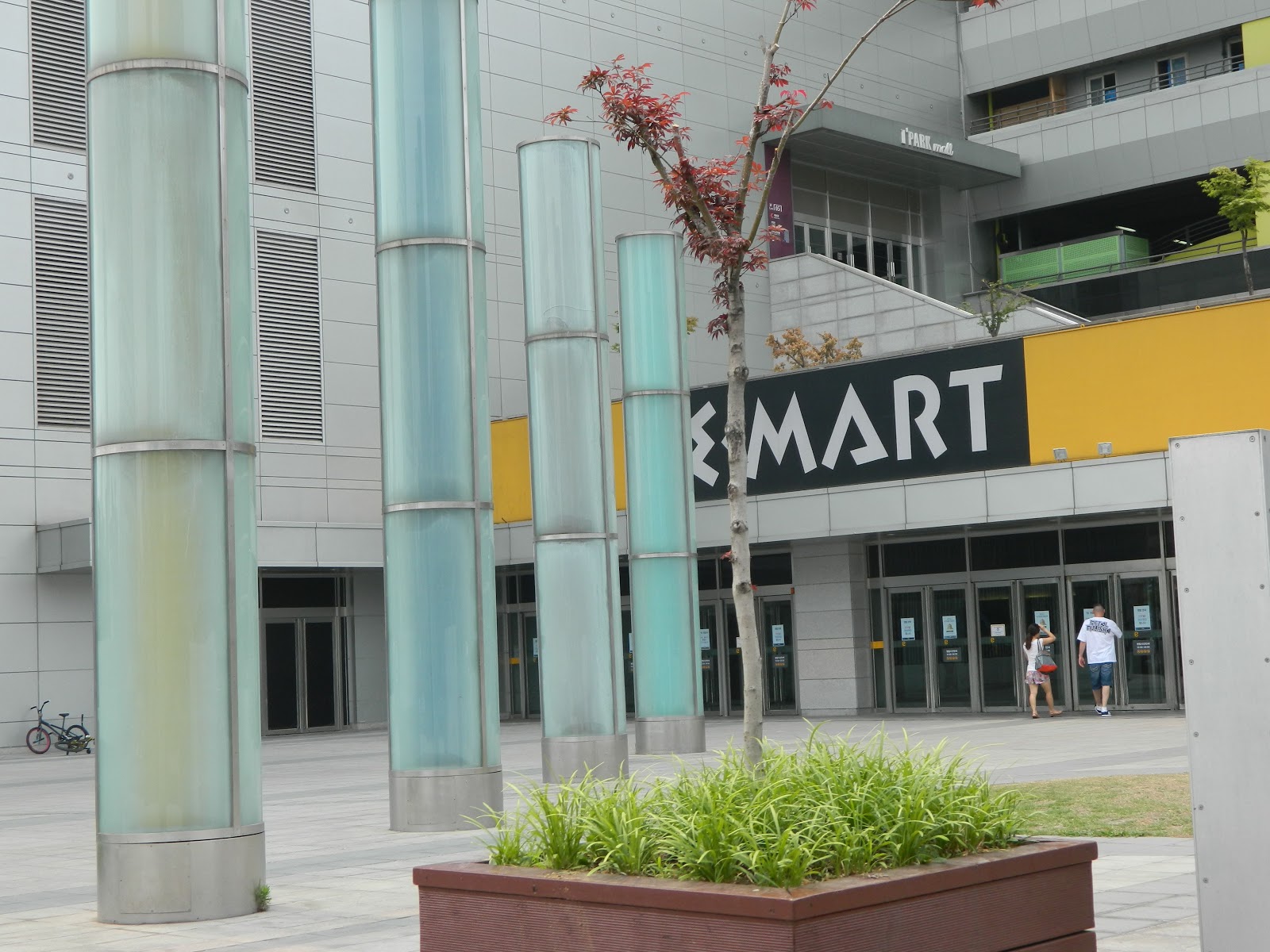 Meoww's Musings: Yongsan Electronics Market in Seoul