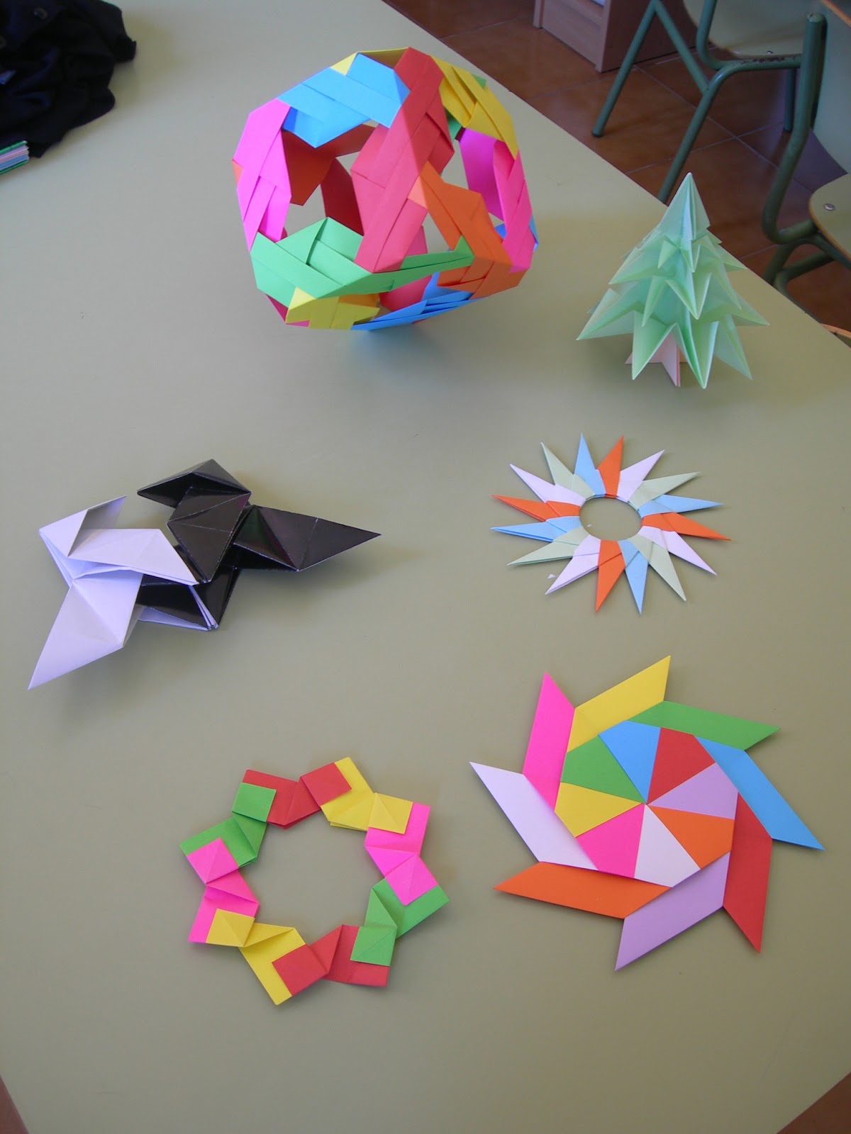 PAPIROFLEXIA EN LA ESCUELA: Papiroflexia en Medinaceli