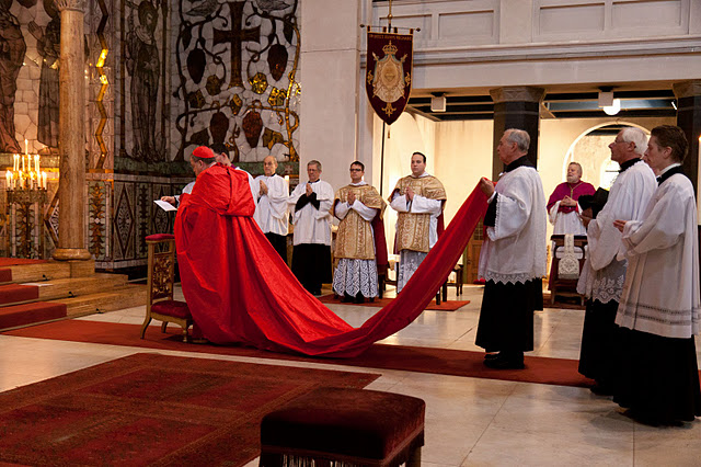 New Liturgical Movement: Cardinal Burke in Amsterdam