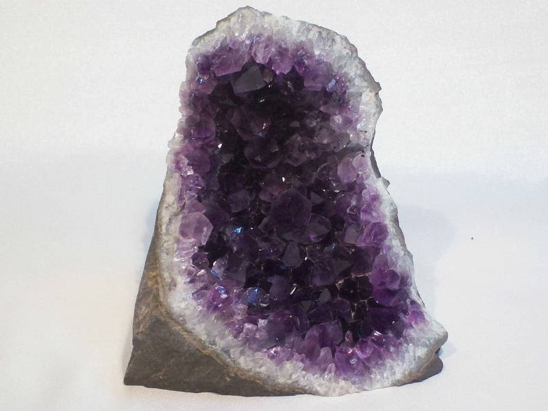 CARMEN PEREZ DE LA HIZ: AMATISTA