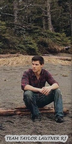 Jacob Black Não Será Mais o Lobo ‘Alpha’ ? ~ Lautner and Lutz Smile