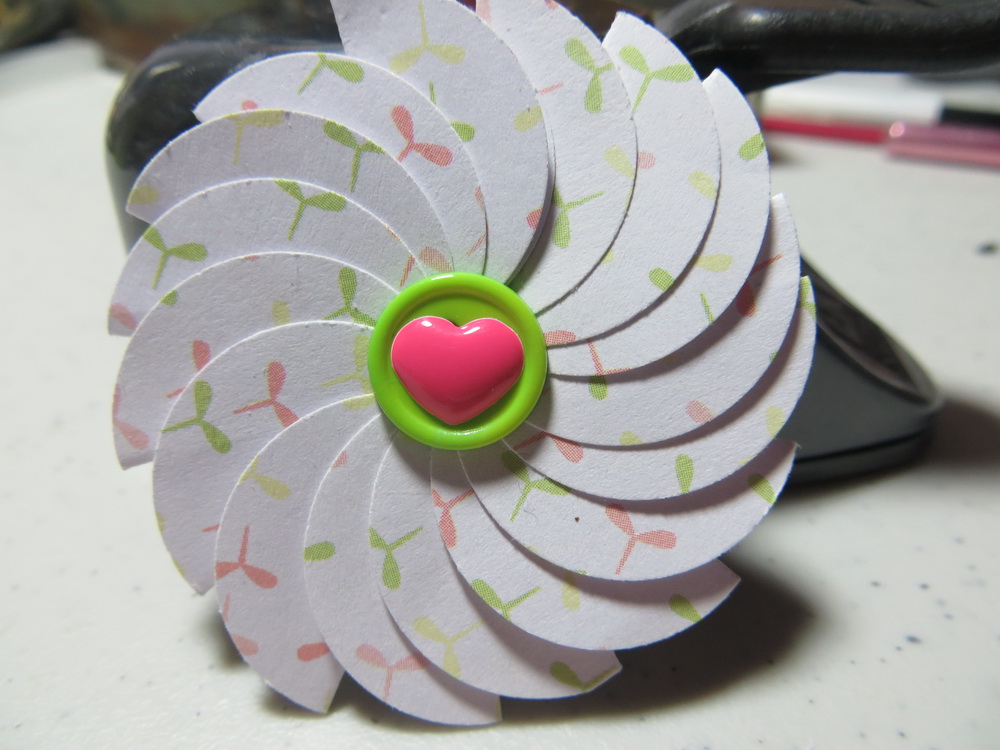 PINK PAPER COTTAGE: How did I do this? circle pinwheel flowers!