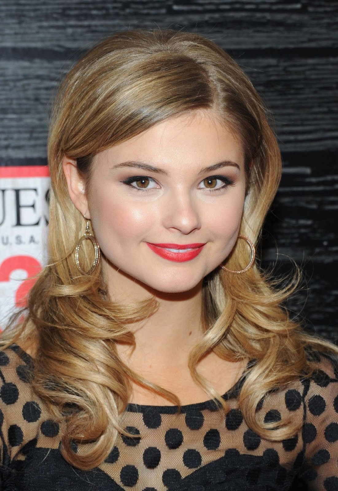 Starlet Arcade: Stefanie Scott