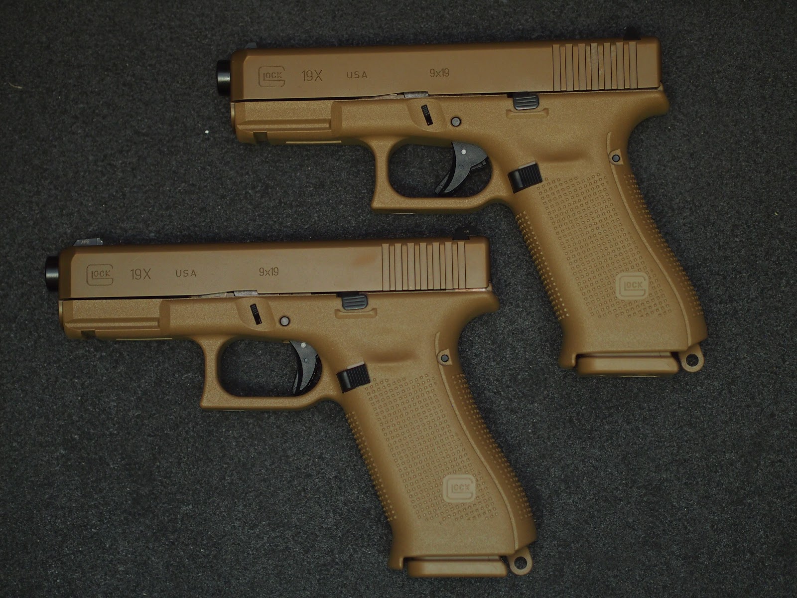 Mister Donut's Firearms Blog: Glock 19x Canadian version