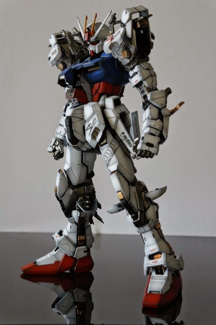 Custom Build: PG 1/60 GAT-X105 Strike Gundam "Open Hatch Presentation"