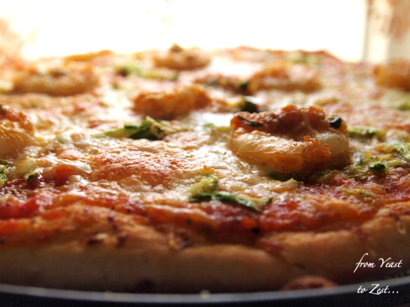 From Yeast to Zest: Pizza de gambas con ajo "bravas".