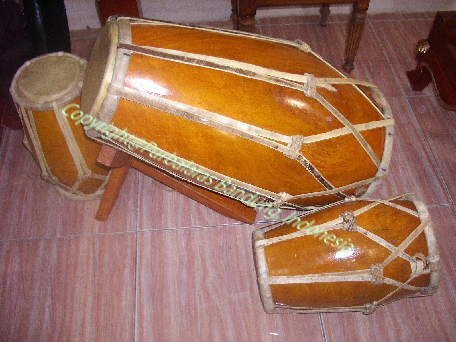 PENGRAJIN GAMELAN DAN ALAT MUSIK KARAWITAN (BANDUNG): Jual Gamelan Sunda