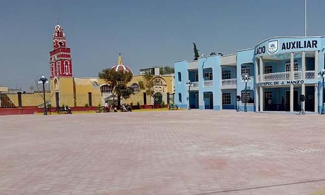 REBENQUE: ALCALDE INAUGURA OBRA DE ADOQUINAMIENTO DE LA PLAZA PRINCIPAL ...