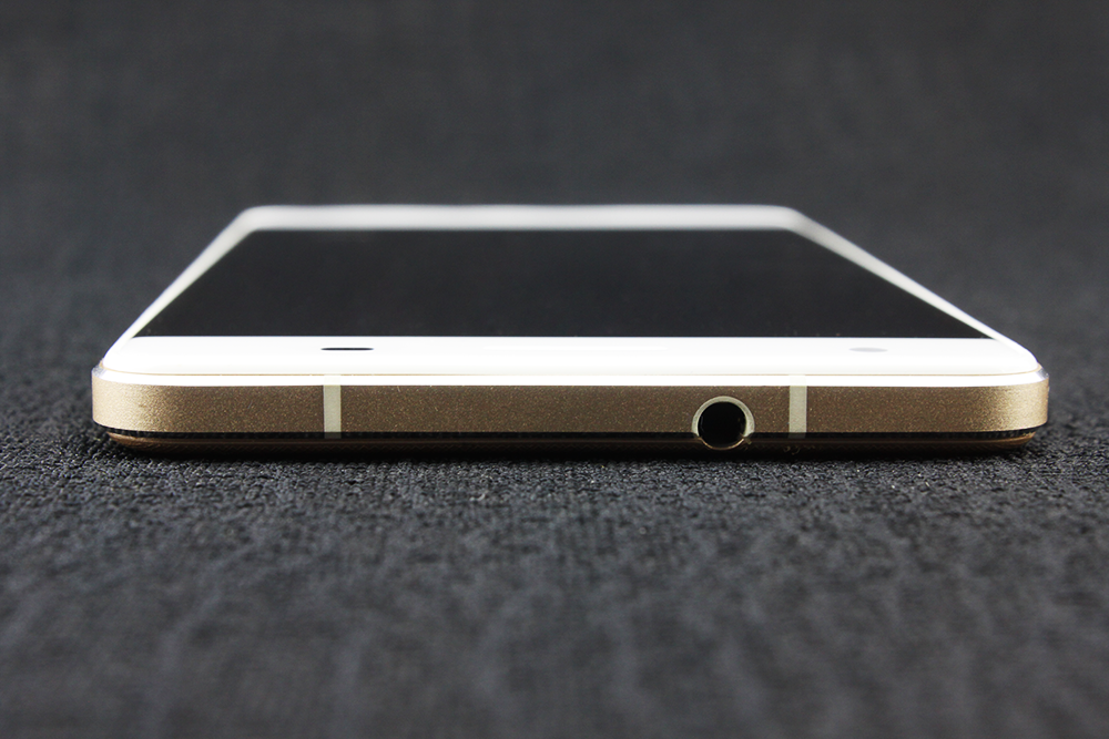 Xuất hiện thiết kế concept Bavapen B701 với khung viền 2 hợp kim màu ...