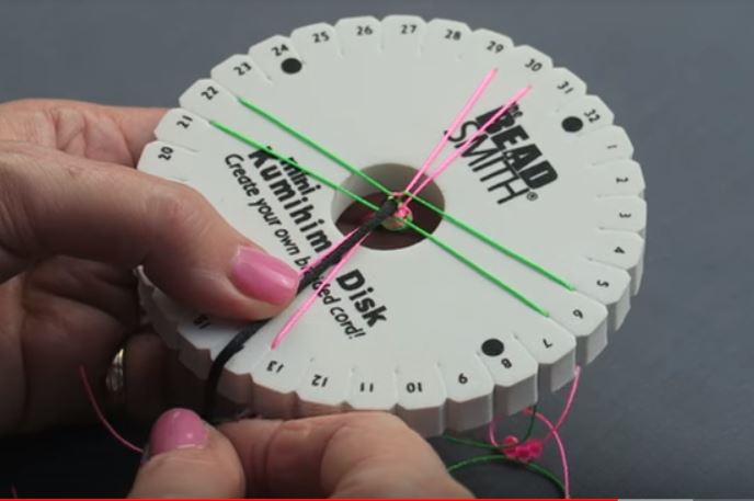 Kumihimo Tutorial : Braiding around a Core Cord / The Beading Gem