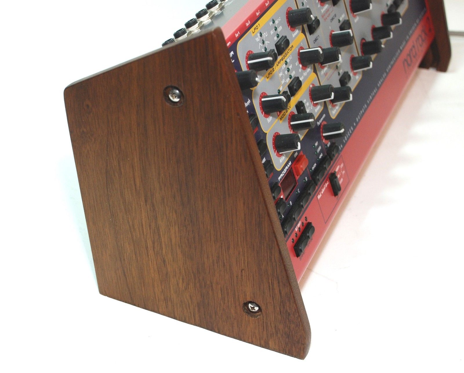 MATRIXSYNTH: Nord Lead 2 Rack With Wood Ends Clavia Desktop Synth w ...