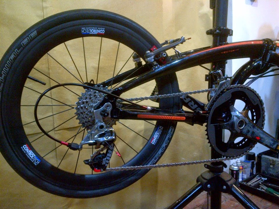 Folding Style ©: Dahon Vector X10 "Extreme"