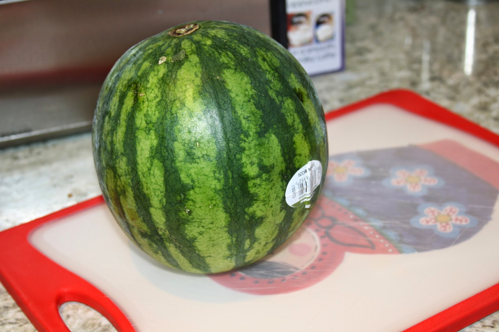 Caroline Makes....: Watermelon Fake Cake