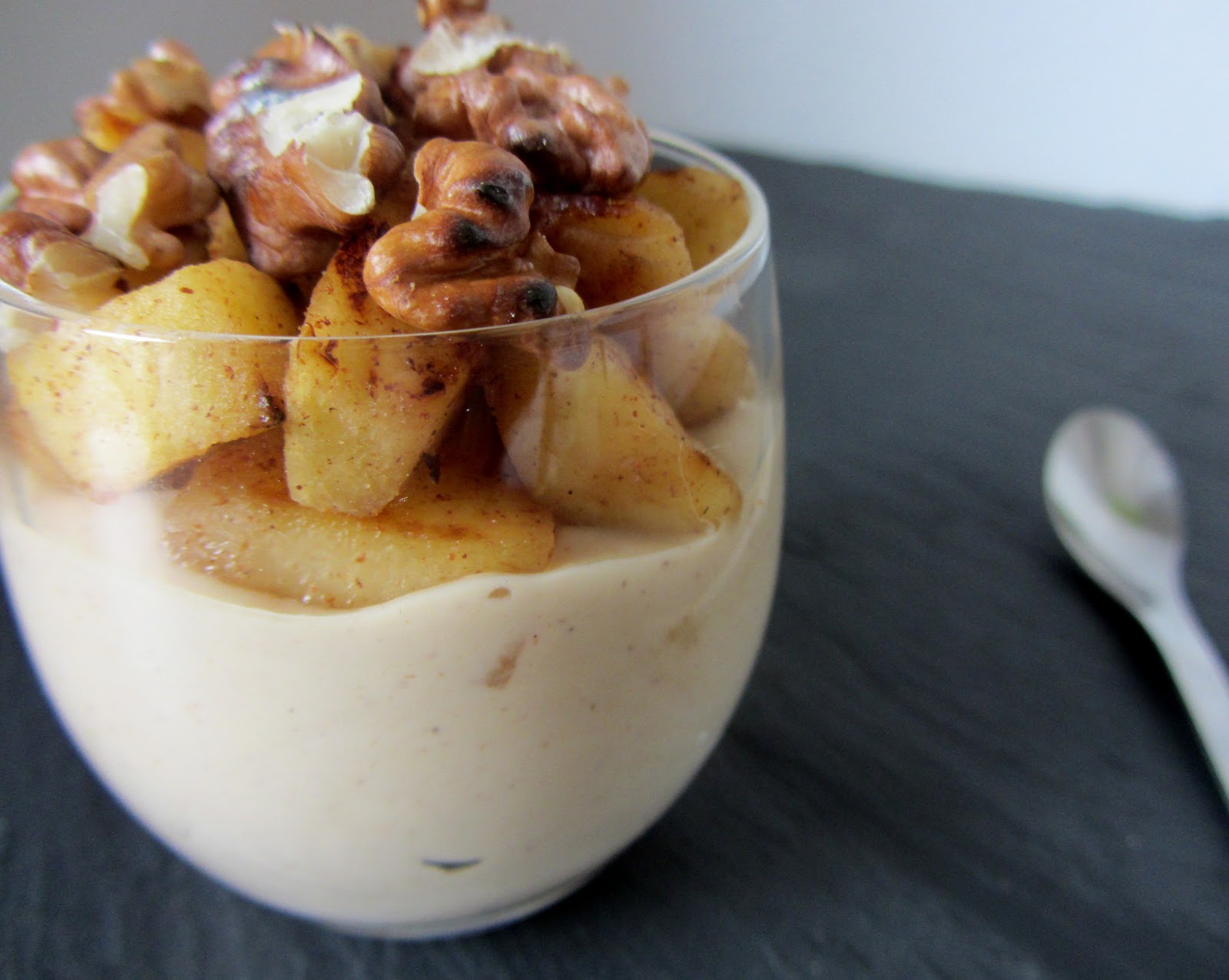 Dans la cuisine de Fanny: Verrines pommes caramel et noix