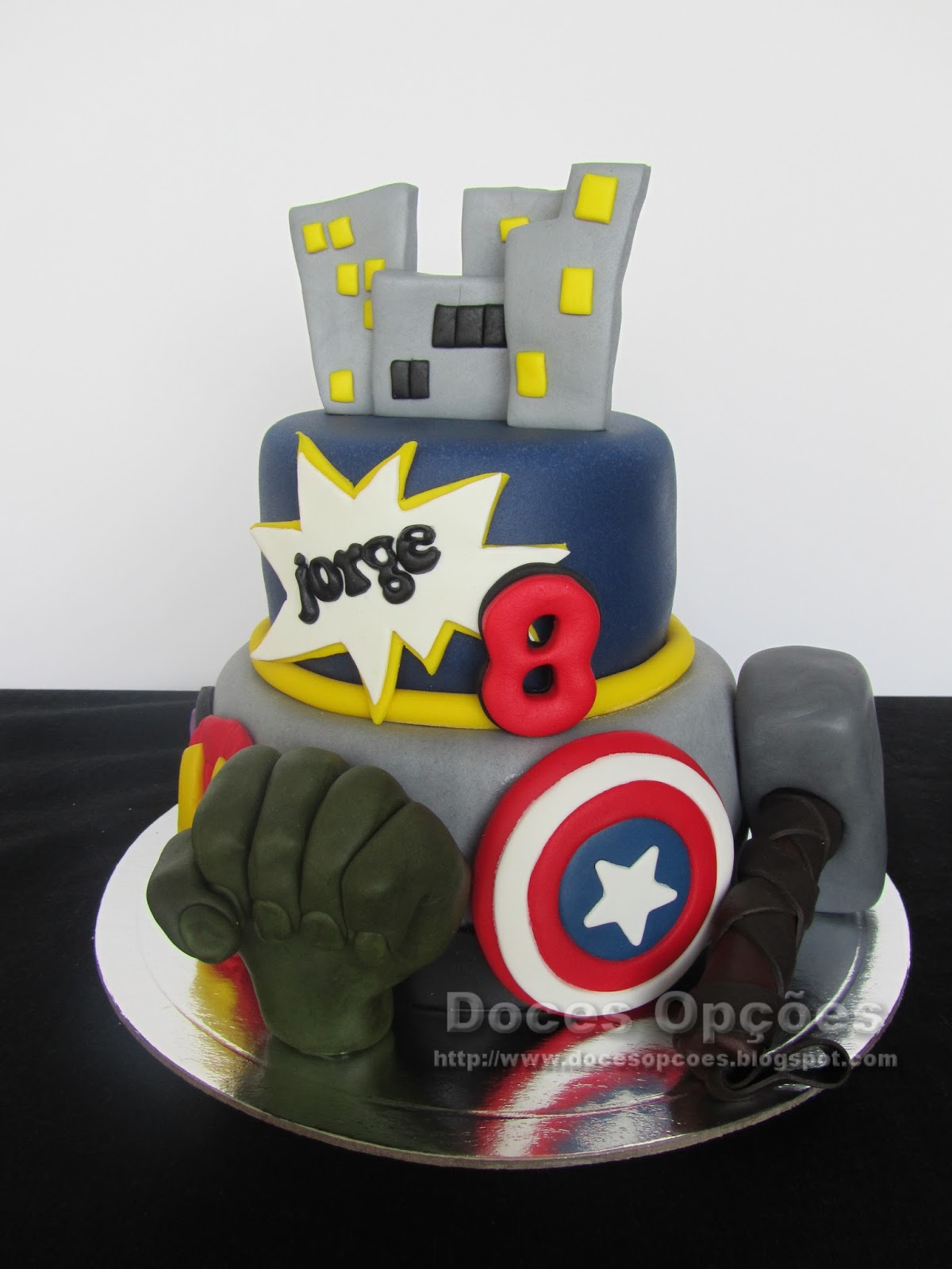 Doces Opções: Um bolo super-herói