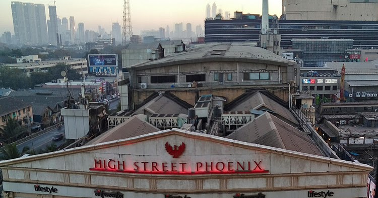 Stock Pictures: High Street Phoenix Mall in Mumbai