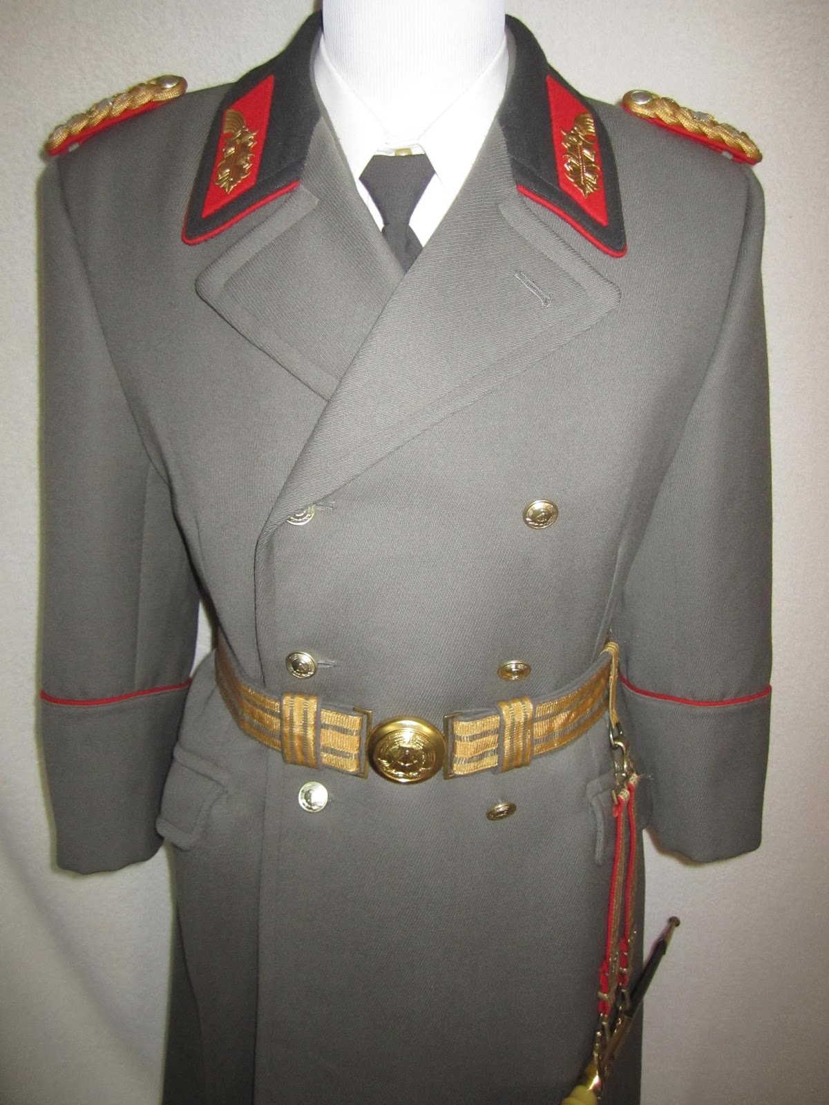 Uniformen der DDR: NVA Generalleutnant Landstreitkräfte Wintermantel ...