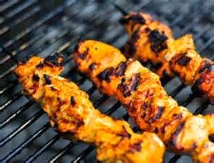 LEKKER RESEPTE VIR DIE JONGERGESLAG: HOENDER SOSATIES