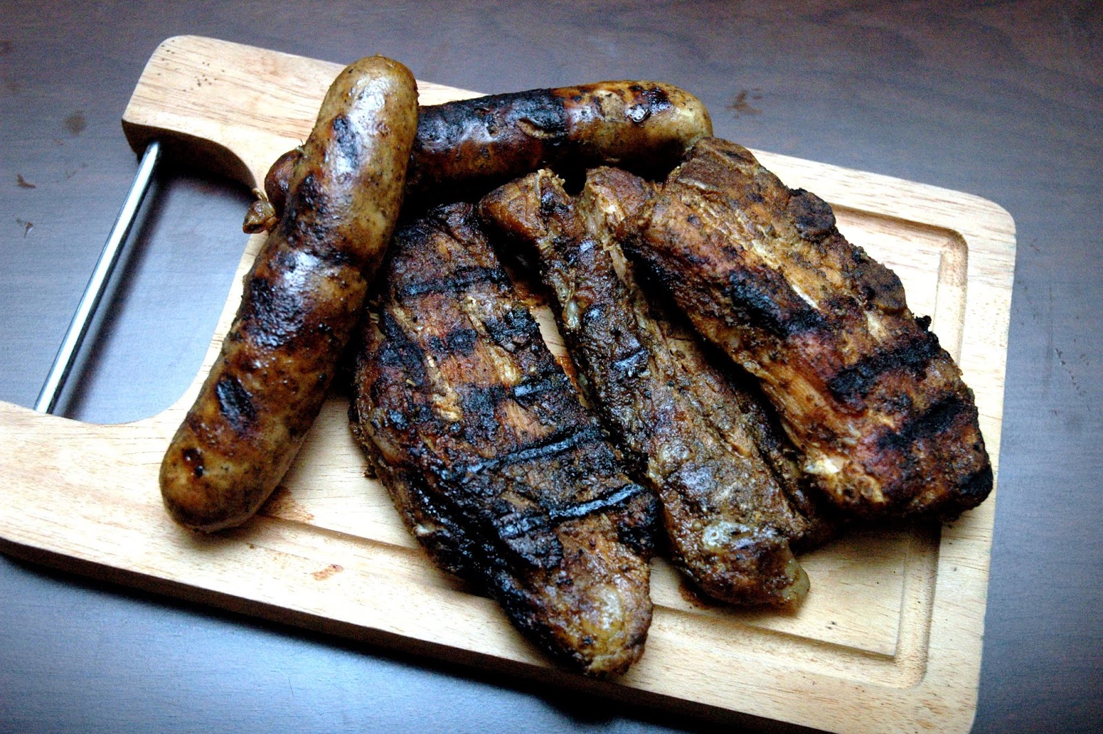 DUDE FOR FOOD: Take Home Treats: Ridiculously Good Ribs, Texas Hot Link ...