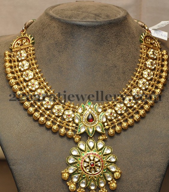 Hiya's Heavy Bridal Set - Jewellery Designs