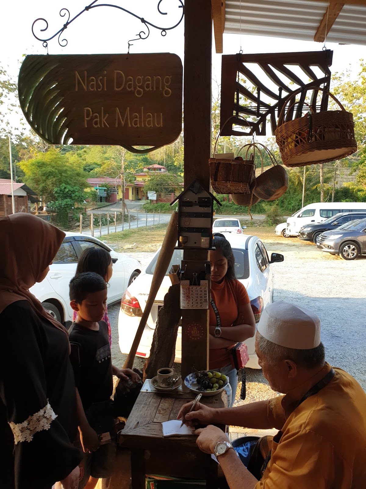 Blog To Shout....Blog Till Drop: LANGKAWI makan di mana?: NASI DAGANG ...