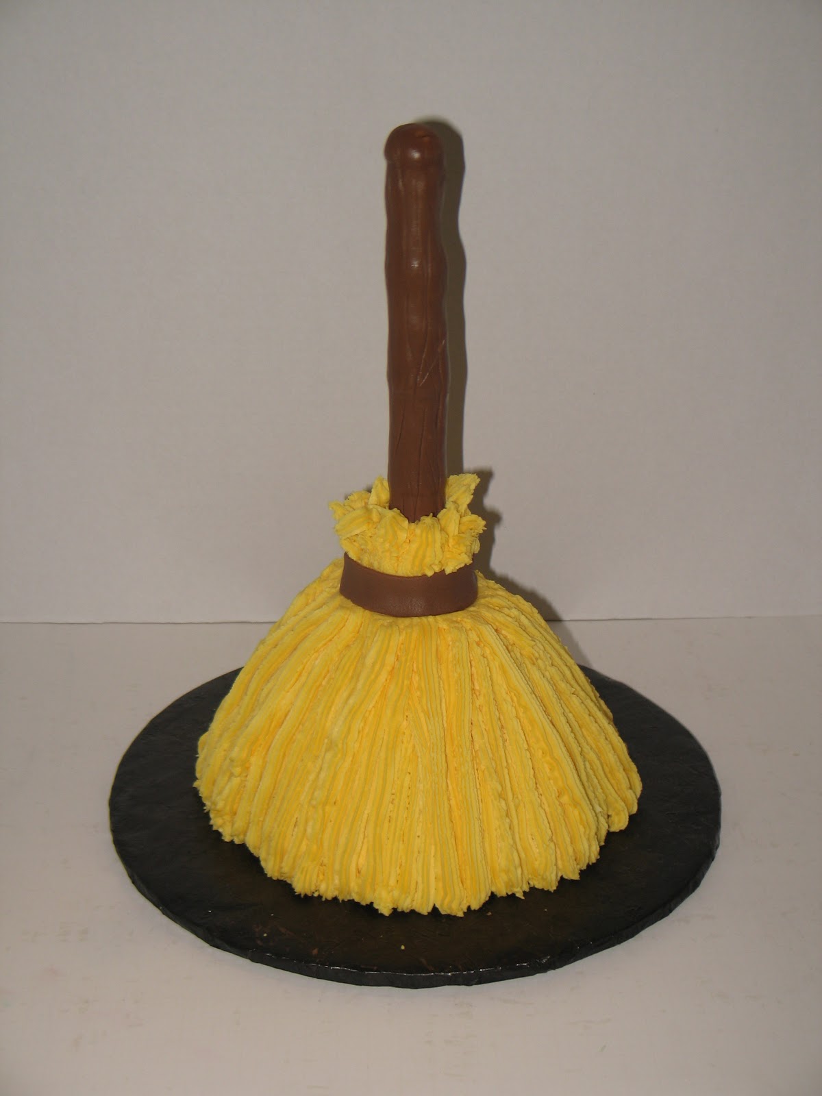 Sandy's Sweets: No flyin' on this broom (cake)!