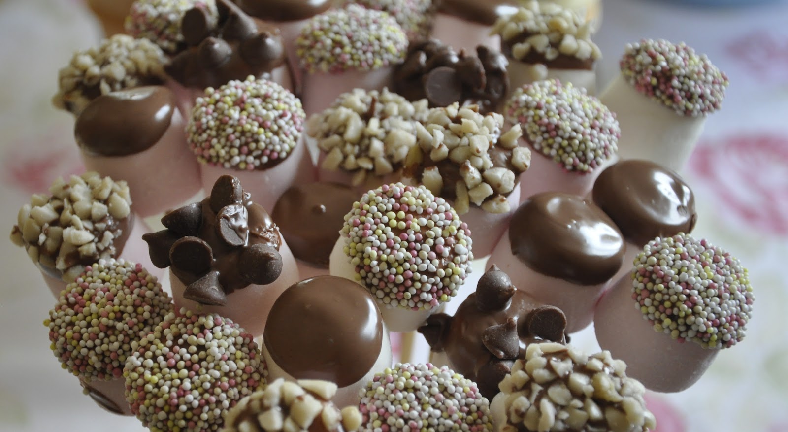Chocolate Week {Marshmallow Pops} | The Things She Makes