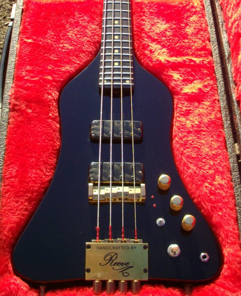 Flat Eric's Bass & Guitar Collection: Reeve Headless Bass - Finished.