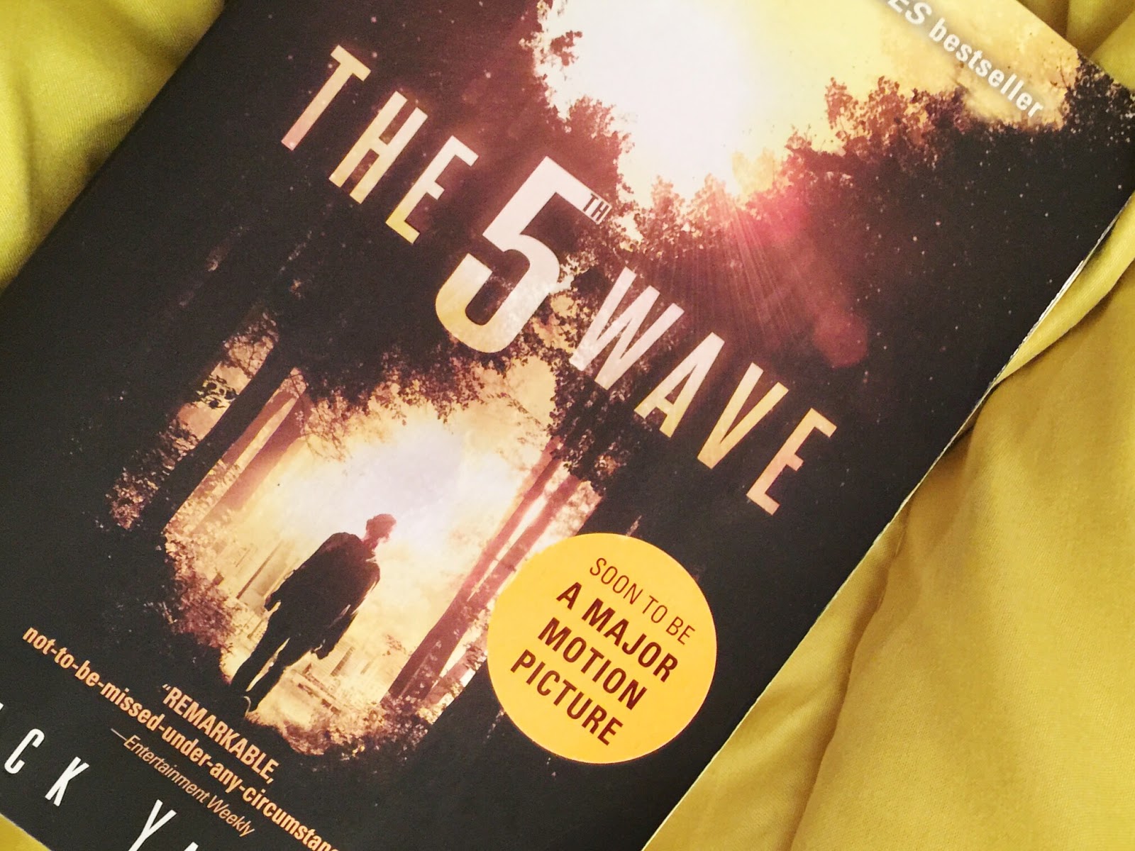 Book Review: The Fifth Wave by Rick Yancey - A Paper Arrow