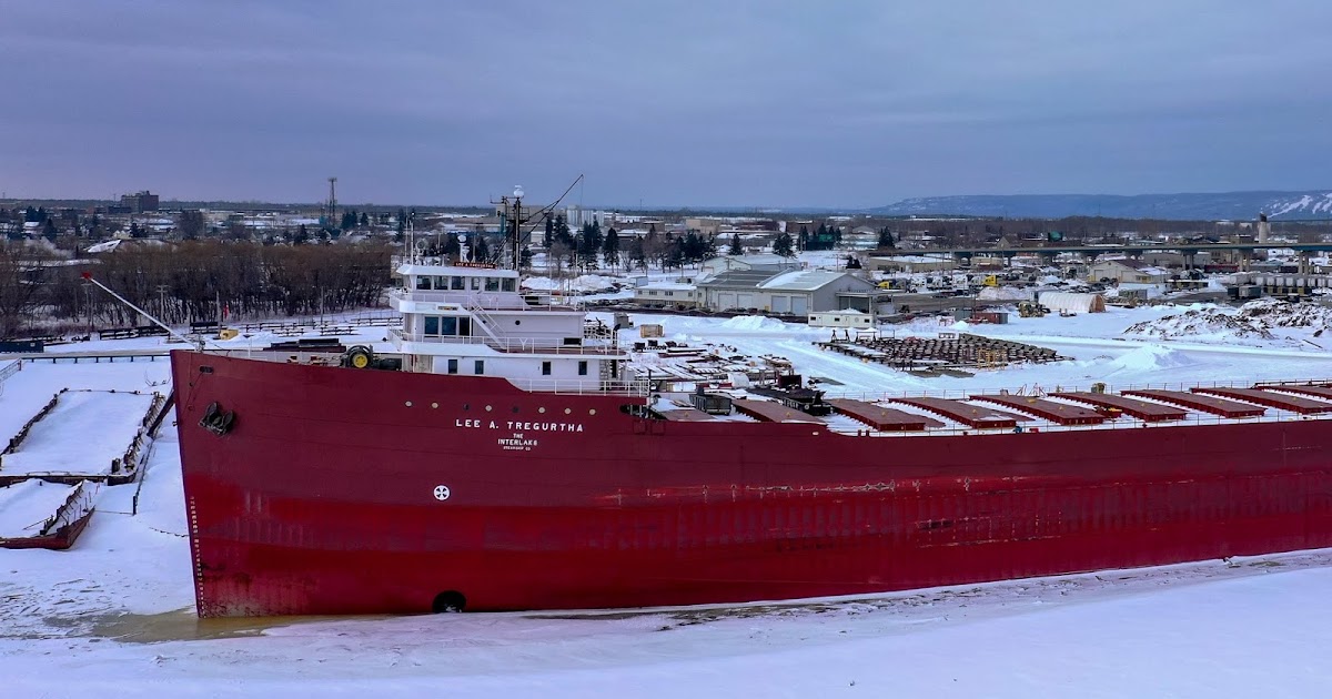 Duluth Harbor Cam: Ice Locked
