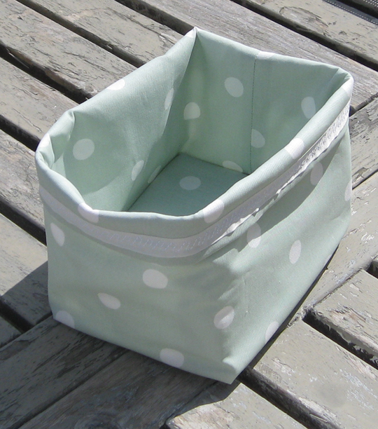 LOLODESIGNS: Dotty Fabric Box