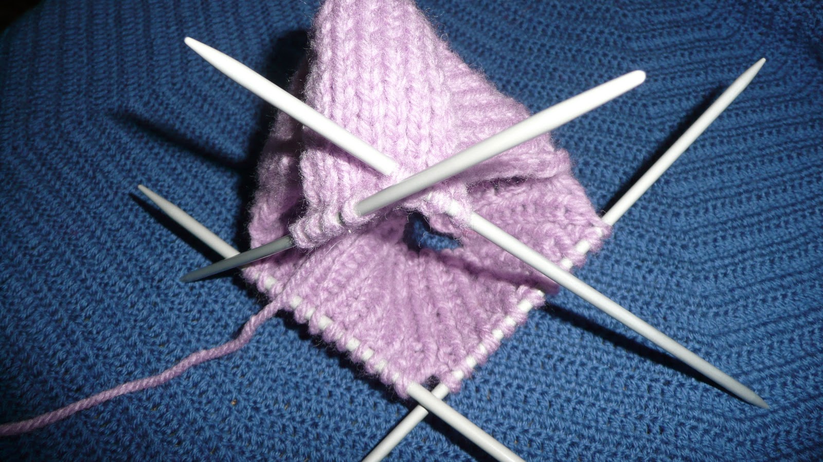 Sa invatam sa crosetam si sa tricotam: sosete tricotate pas cu pas