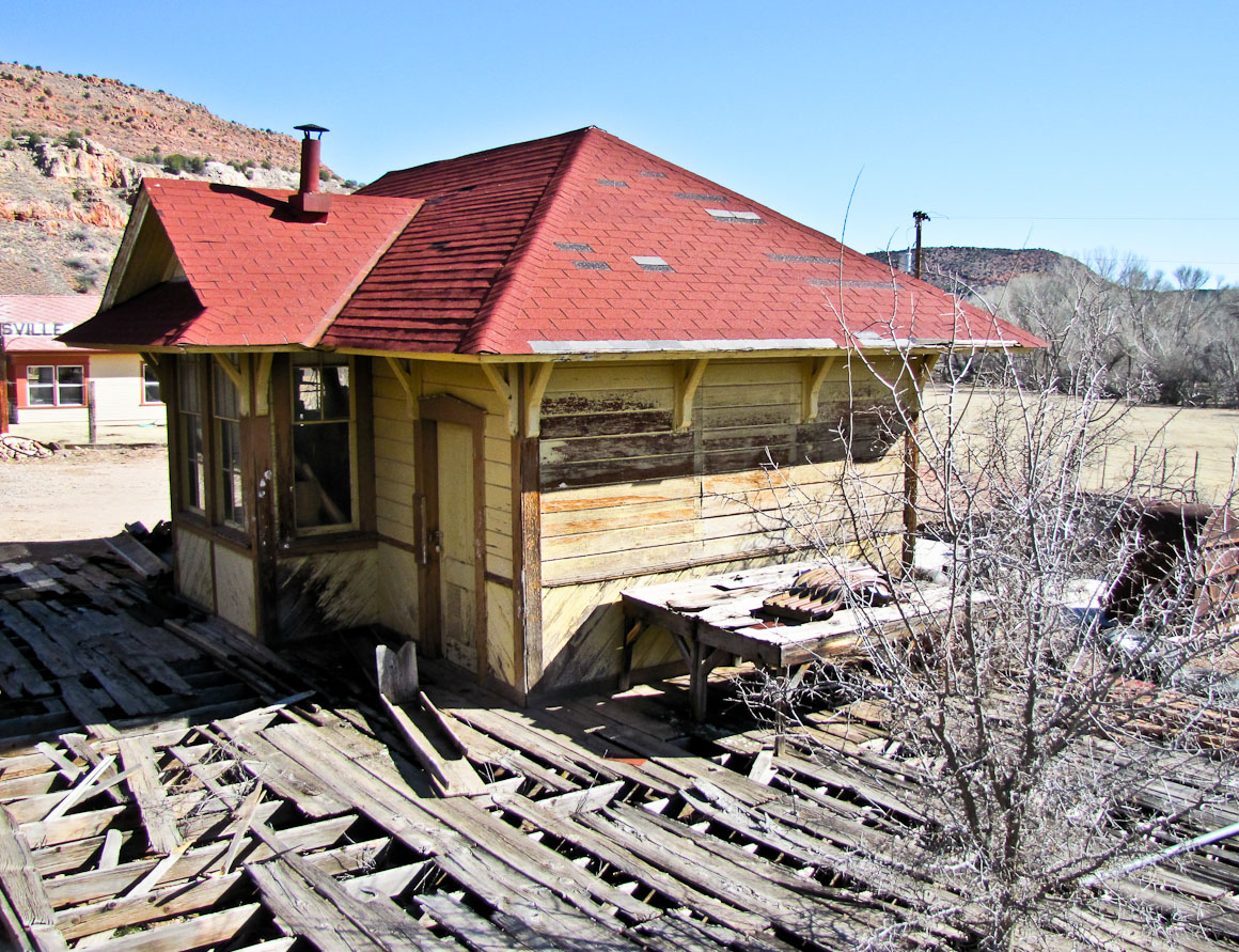 OnTheMove-Road Trips: Riding on the Verde Canyon Railroad