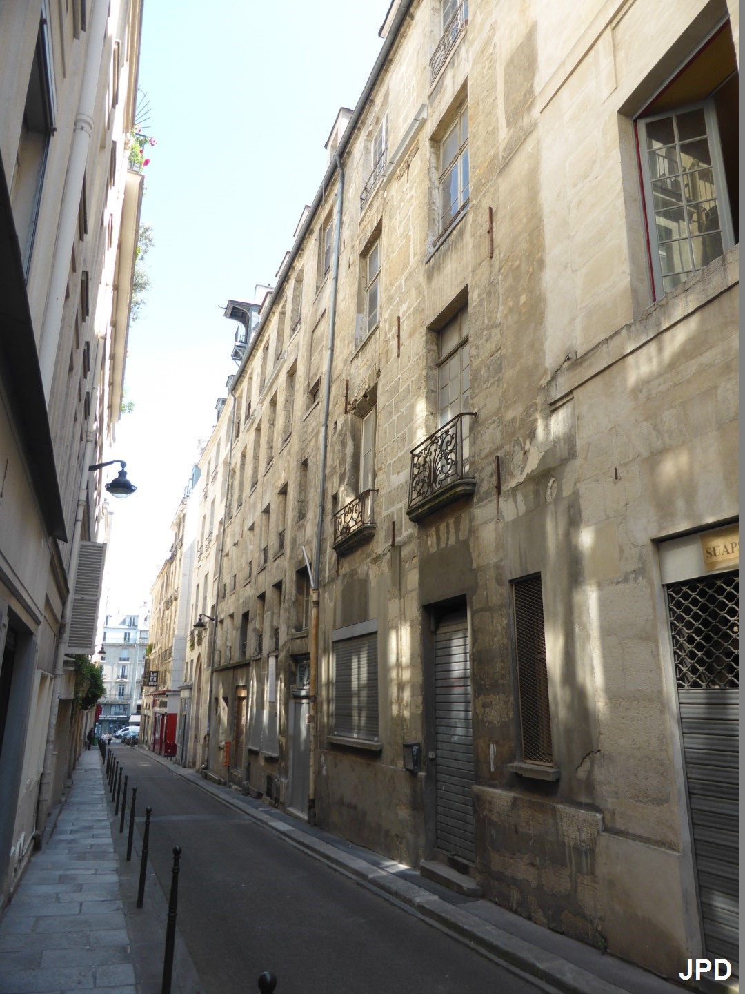 Paris-bise-art : Queue de cochon rue Champollion (2)
