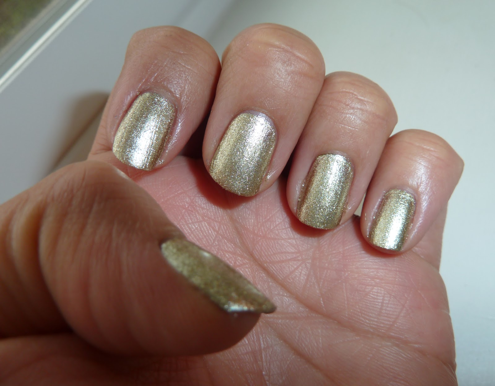 Confessions Of The Pretty Kind: Revlon's Gold Coin Nail Polish