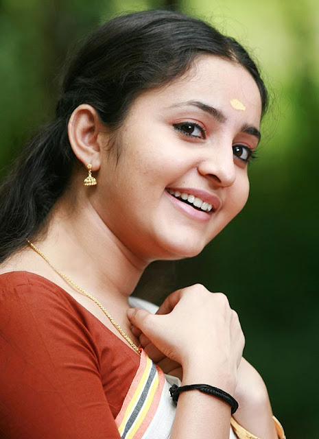 bhama stills..... ~ MOVIES AND LITERATURE