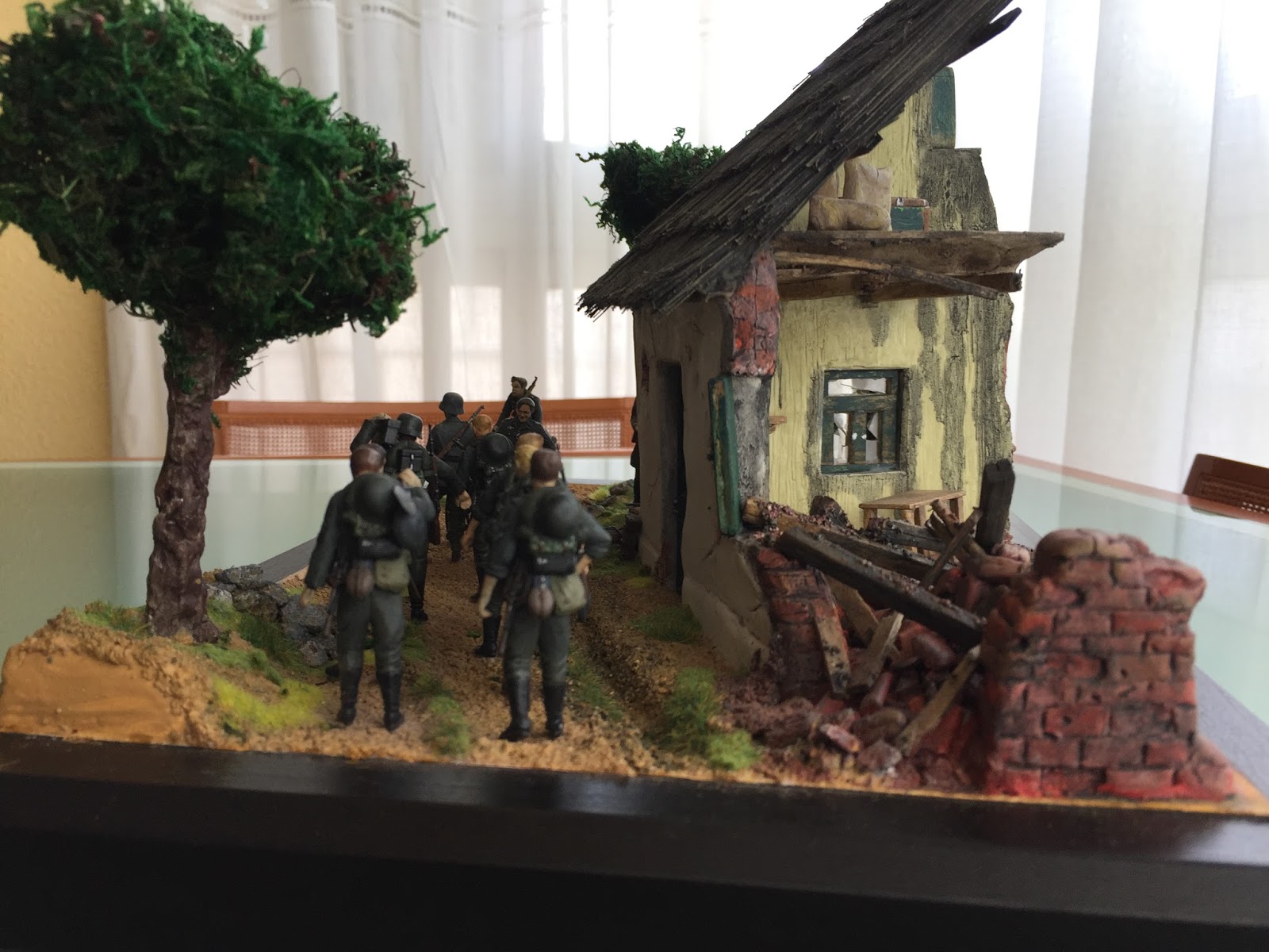 MIS RATITOS DE OCIO: UN ALTO EN EL CAMINO (2ª División SS Das Reich)