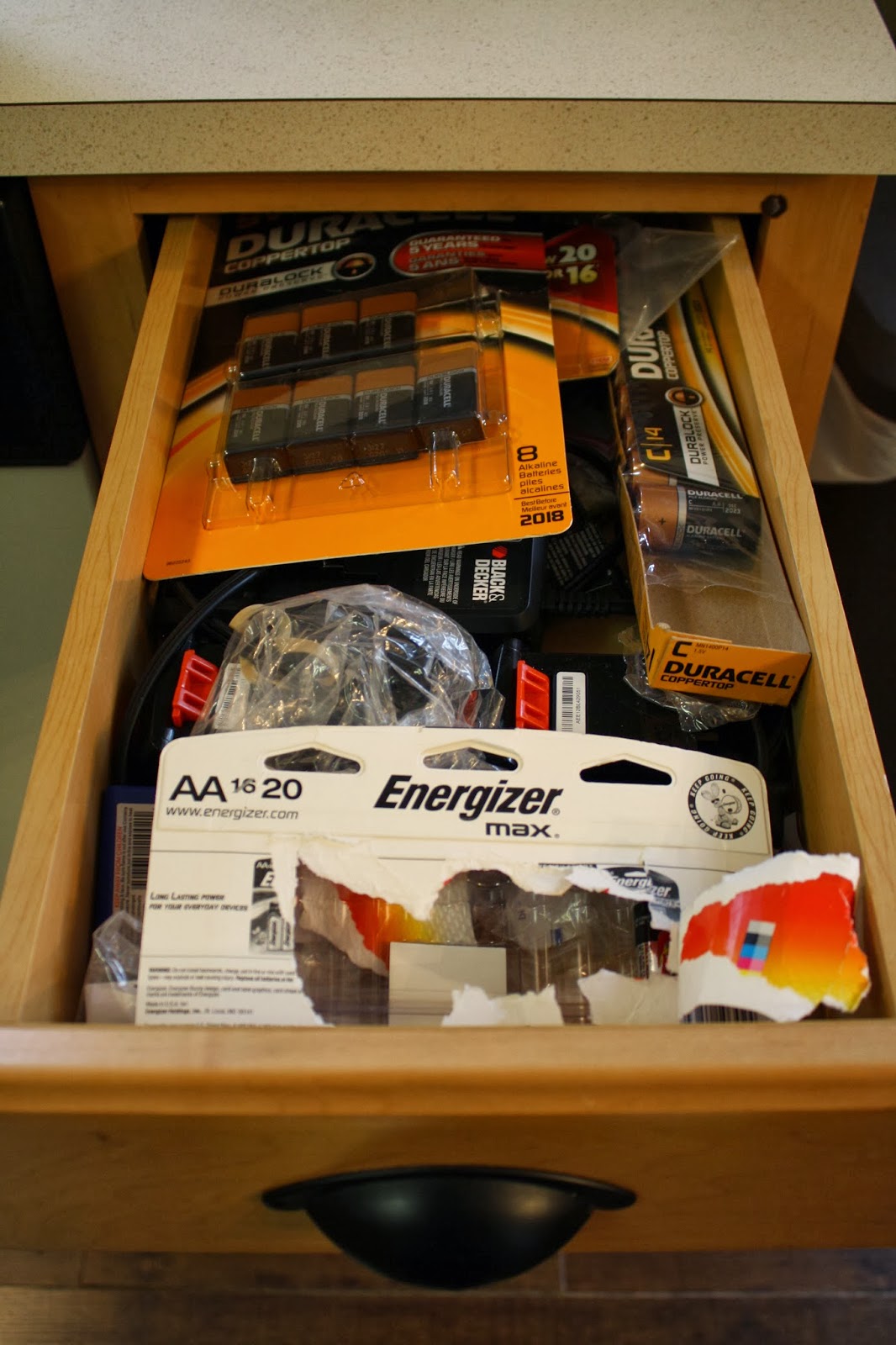 I'd Rather Be Organizing: The Junk Drawer: Battery Organization
