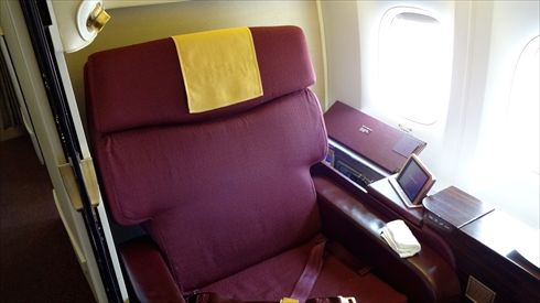 タイ国際航空ロイヤルファーストクラス バンコク→東京羽田 TG660搭乗記