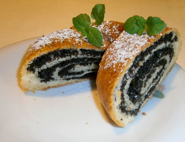 motýlia :) vareška: Makovník a obyčajné tvarohové buchty